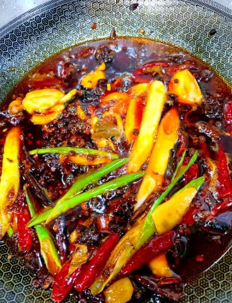 家常火锅怎么做好吃_火锅底料怎么炒才香-第2张图片-山城妙识
