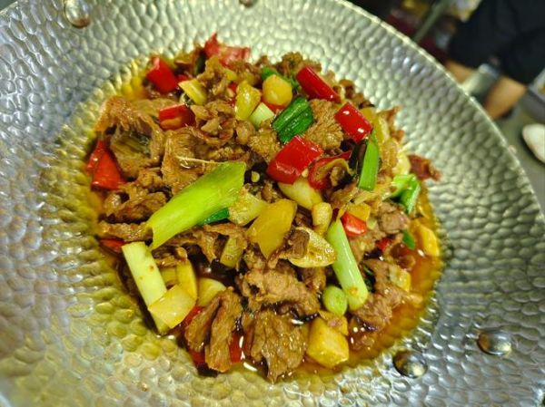 炖胖头鱼头家常做法_胖头鱼头怎么炖不腥-第1张图片-山城妙识