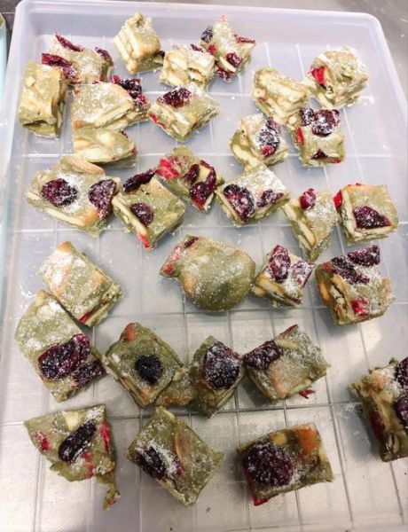 雪花酥怎么做才酥软不粘牙_雪花酥黄油棉花糖比例是多少-第2张图片-山城妙识