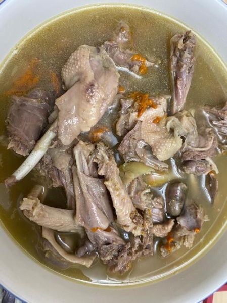鸭子炖什么汤最滋补_老鸭汤搭配什么食材最好-第1张图片-山城妙识