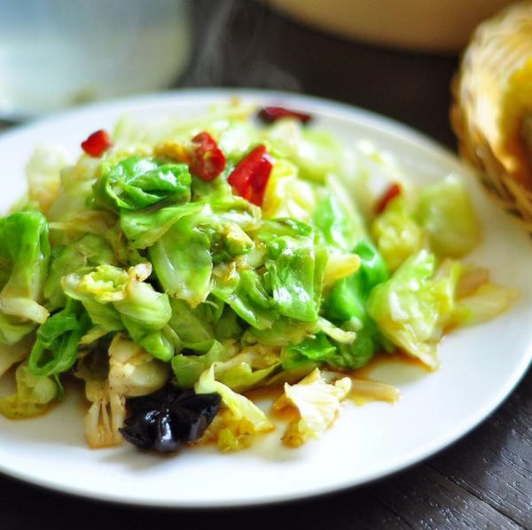 怎样炒甘蓝菜好吃_甘蓝菜怎么炒才脆嫩-第2张图片-山城妙识