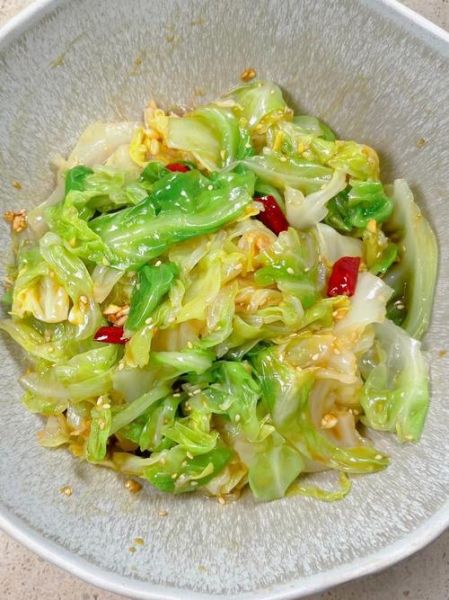 怎样炒甘蓝菜好吃_甘蓝菜怎么炒才脆嫩-第1张图片-山城妙识