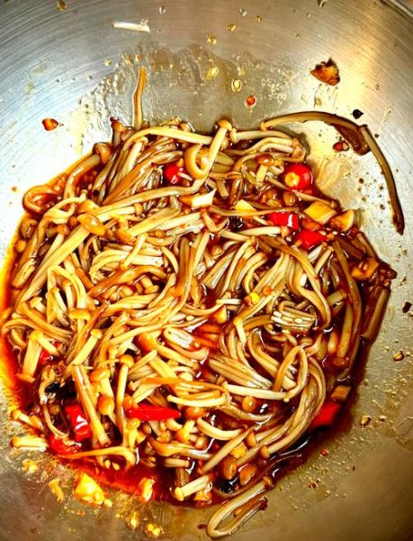 凉拌金针菇怎么做_不辣版做法窍门-第2张图片-山城妙识