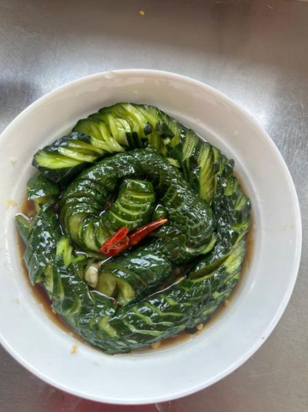 蛇皮黄瓜的家常做法_天津窍门-第1张图片-山城妙识