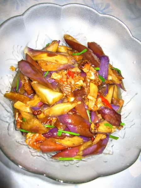 油焖茄子怎么做_油焖茄子要不要焯水-第1张图片-山城妙识