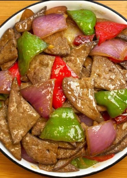 猪肝最佳搭配是什么菜_猪肝炒什么好吃又营养-第1张图片-山城妙识 猪肝最佳搭配是什么菜_猪肝炒什么好吃又营养-第1张图片-山城妙识