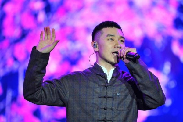 白色恋人歌词背后的故事_真实原型是谁-第2张图片-山城妙识