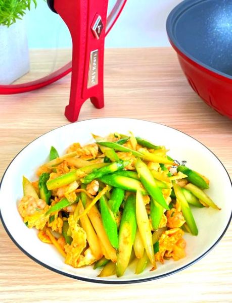 芦笋鸡蛋汤怎么做_芦笋鸡蛋汤的做法大全-第3张图片-山城妙识