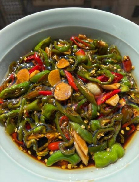 生腌辣椒酱怎么做才脆爽_生腌辣椒酱能保存多久-第1张图片-山城妙识