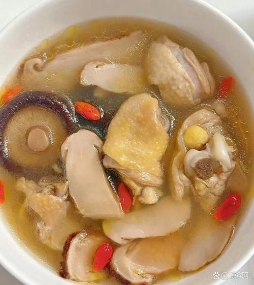 松茸菌菇汤怎么做_松茸菌菇汤需要焯水吗-第2张图片-山城妙识