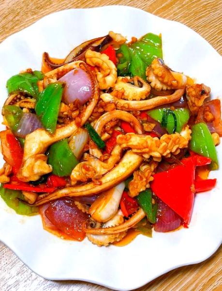 爆炒鱿鱼头怎么做_爆炒鱿鱼头焯水还是不焯水-第1张图片-山城妙识