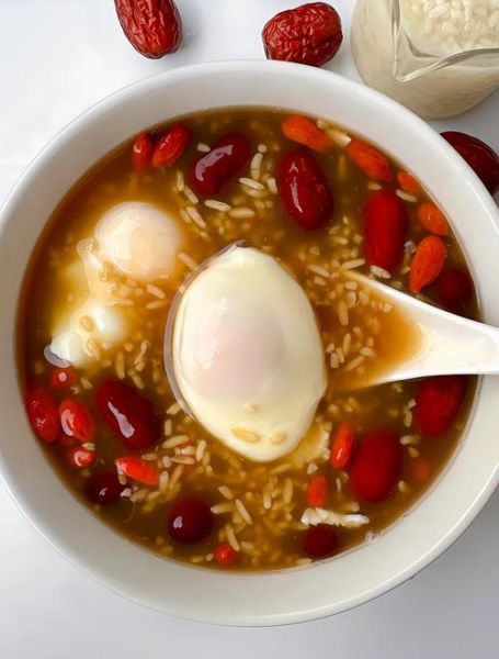 鸡蛋酒的做法窍门_鸡蛋酒怎么做好喝-第1张图片-山城妙识