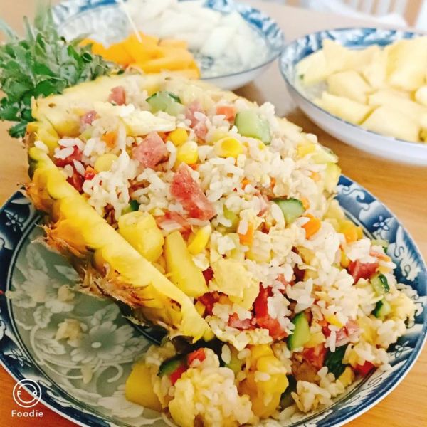 菠萝蒸米饭怎么做_菠萝蒸米饭要蒸多久-第1张图片-山城妙识