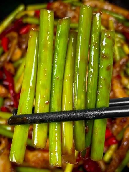 铁板鱿鱼怎么炒才冒火_铁板鱿鱼冒火技巧-第3张图片-山城妙识