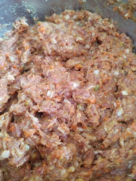 牛肉馅饺子怎么调馅好吃_牛肉馅饺子最香的做法-第3张图片-山城妙识