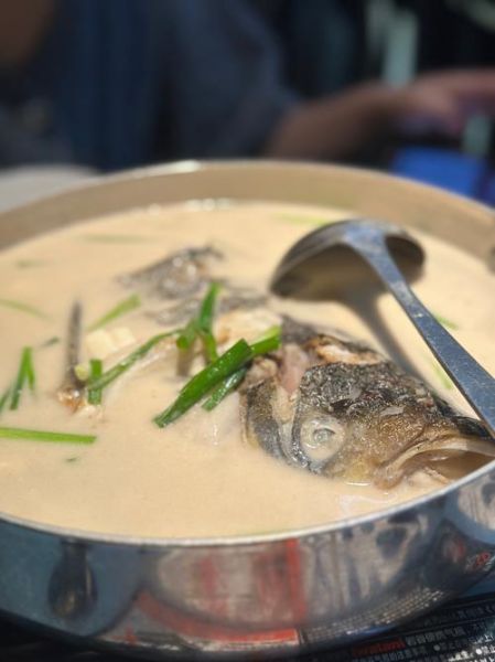 煮鱼头豆腐汤怎么做_鱼头豆腐汤去腥技巧-第1张图片-山城妙识