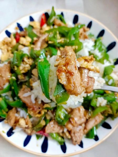 青椒回锅肉盖饭怎么做_回锅肉盖饭热量高吗-第2张图片-山城妙识 青椒回锅肉盖饭怎么做_回锅肉盖饭热量高吗-第2张图片-山城妙识