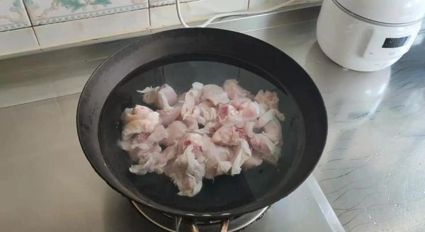 可乐鸡块怎么做_可乐鸡块需要焯水吗-第1张图片-山城妙识