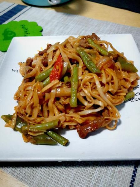 豆角焖面怎么做_豆角焖面视频全过程-第1张图片-山城妙识