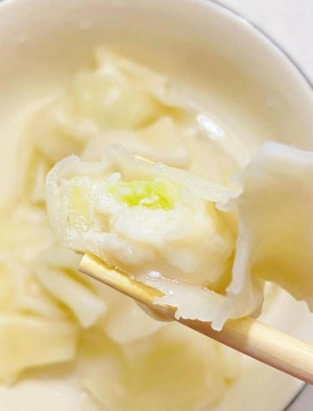 墨鱼水饺怎么做_墨鱼水饺馅料怎么调-第3张图片-山城妙识