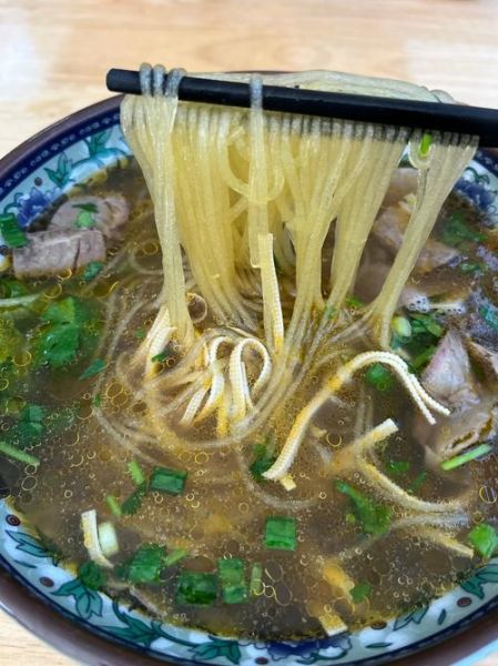 牛肉炖粉条怎么做才好吃_牛肉炖粉条的家常做法-第2张图片-山城妙识