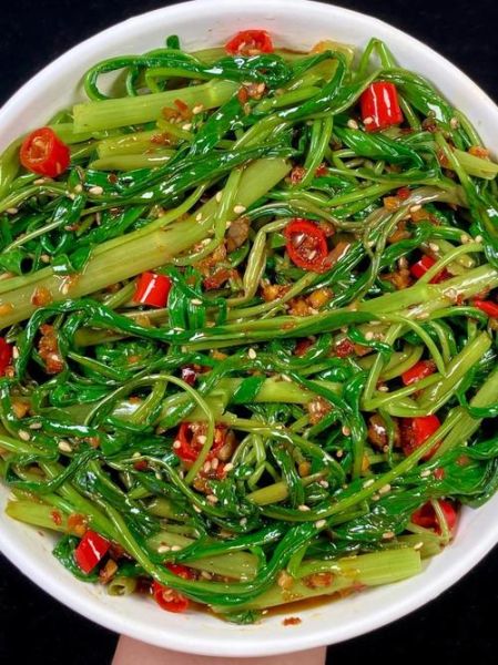 凉拌空心菜怎么做_空心菜焯水几分钟才脆绿-第2张图片-山城妙识