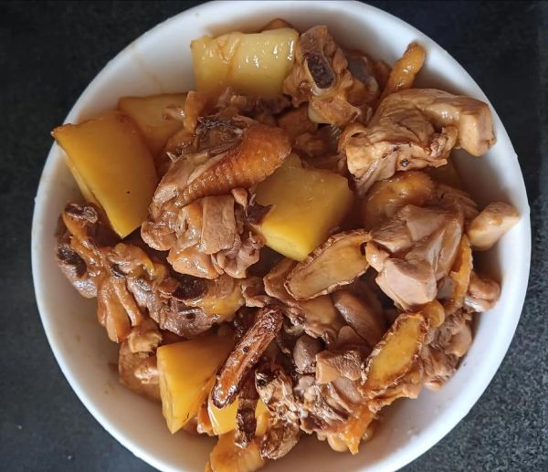 家常鸡肉炖土豆怎么做_鸡肉炖土豆最正宗做法-第2张图片-山城妙识