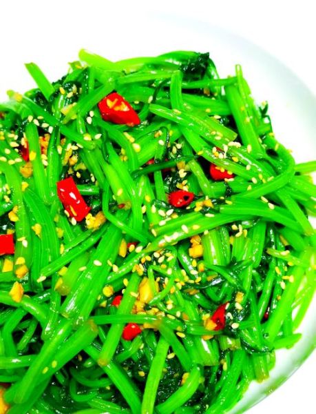 茼蒿菜怎么炒好吃_茼蒿菜炒几分钟才脆嫩-第2张图片-山城妙识