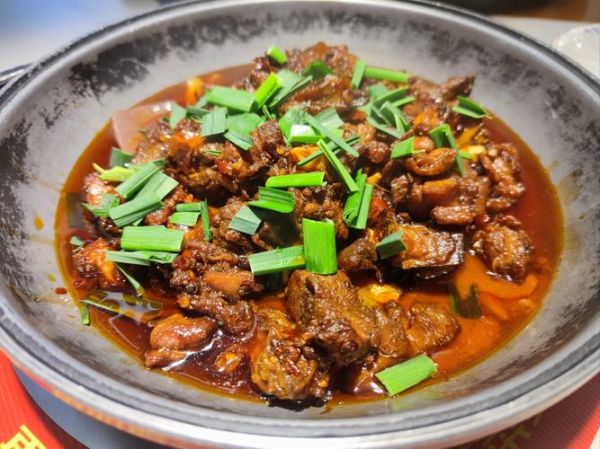 辣子鸡用什么鸡最好吃_三黄鸡还是土鸡-第2张图片-山城妙识 辣子鸡用什么鸡最好吃_三黄鸡还是土鸡-第2张图片-山城妙识