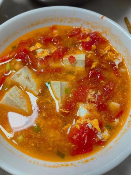 番茄豆腐鸡蛋汤会胖吗_减肥期间可以喝吗-第1张图片-山城妙识