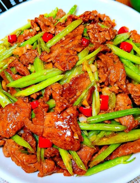 芹菜香干炒牛肉怎么做_芹菜香干炒牛肉热量高吗-第2张图片-山城妙识