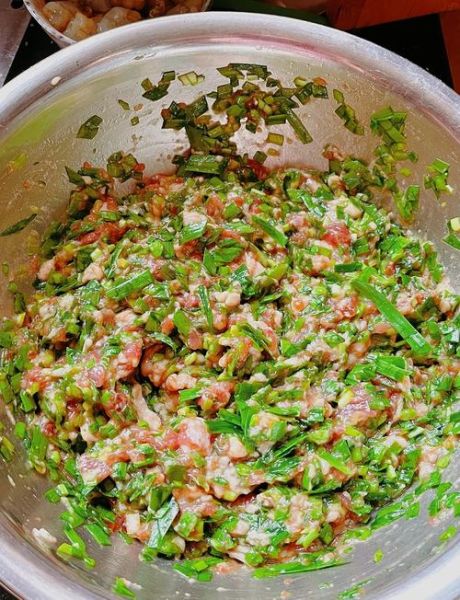 虾仁韭菜鸡蛋饺子怎么做_虾仁韭菜鸡蛋饺子馅怎么调-第2张图片-山城妙识