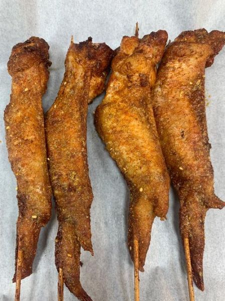 烤鸡翅膀怎么腌制才入味_烤鸡翅膀烤箱温度和时间-第1张图片-山城妙识