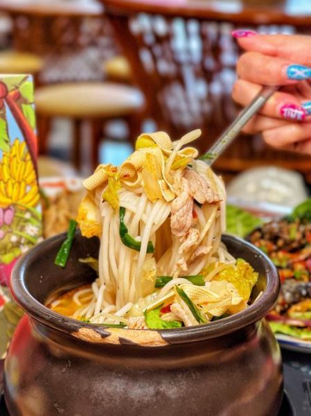 米线是什么做的_吃米线对人体有害吗-第1张图片-山城妙识