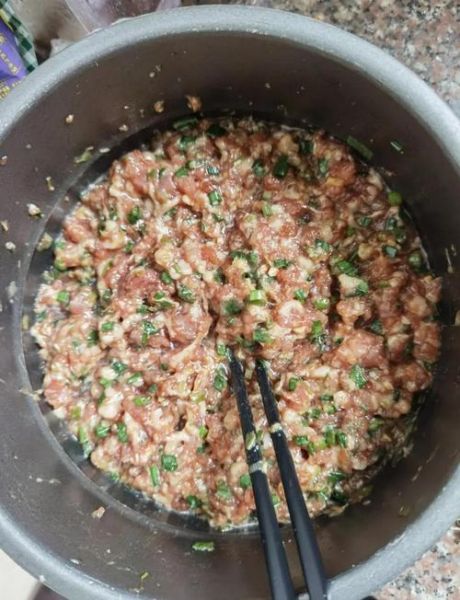 猪肉饺子馅怎么调好吃_猪肉饺子馅配方大全-第2张图片-山城妙识