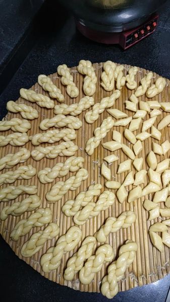 自制麻花怎样又酥又脆_麻花酥脆小窍门-第1张图片-山城妙识