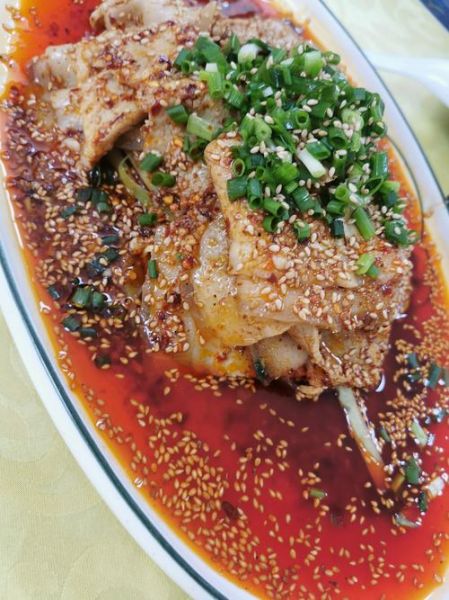 蒜泥白肉选什么肉好_猪后臀尖还是五花肉-第3张图片-山城妙识 蒜泥白肉选什么肉好_猪后臀尖还是五花肉-第3张图片-山城妙识