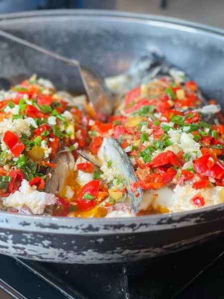 剁椒鱼头用什么鱼最好吃_剁椒鱼头怎么做才入味-第1张图片-山城妙识 剁椒鱼头用什么鱼最好吃_剁椒鱼头怎么做才入味-第1张图片-山城妙识