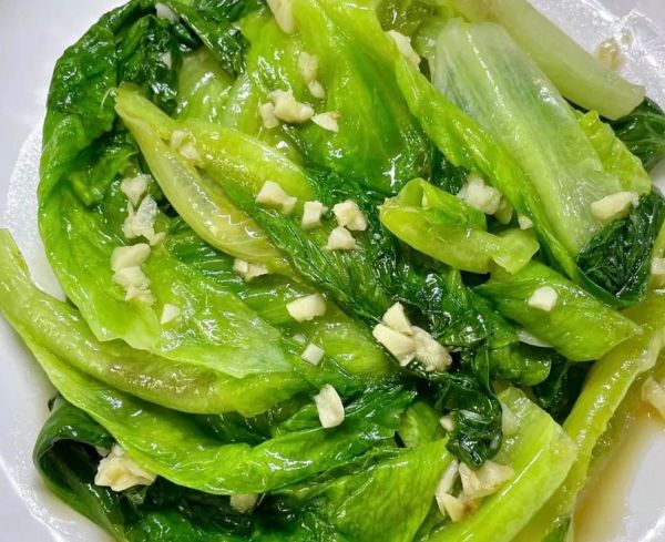 清炒生菜怎么做好吃又简单_生菜焯水还是不焯水-第1张图片-山城妙识