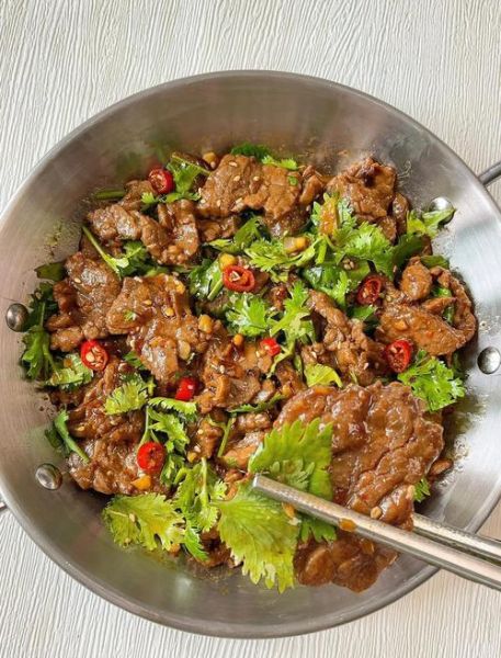 凉拌香菜牛肉怎么做_凉拌香菜牛肉热量高吗-第3张图片-山城妙识