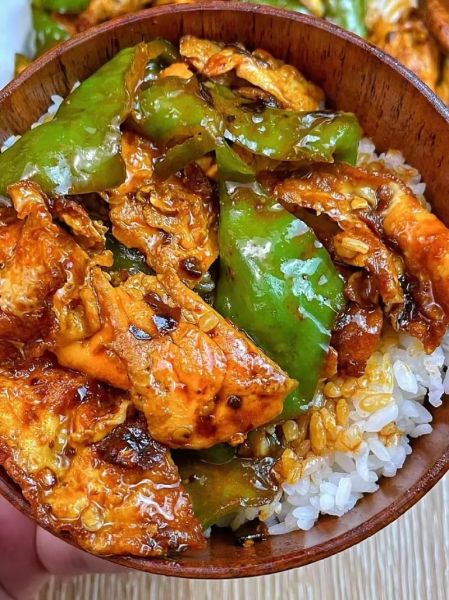 尖椒摊鸡蛋怎么做_尖椒摊鸡蛋的做法窍门-第3张图片-山城妙识