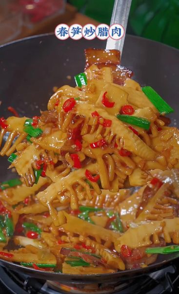 炒竹笋的家常做法大全_竹笋怎么炒才脆嫩不涩-第1张图片-山城妙识