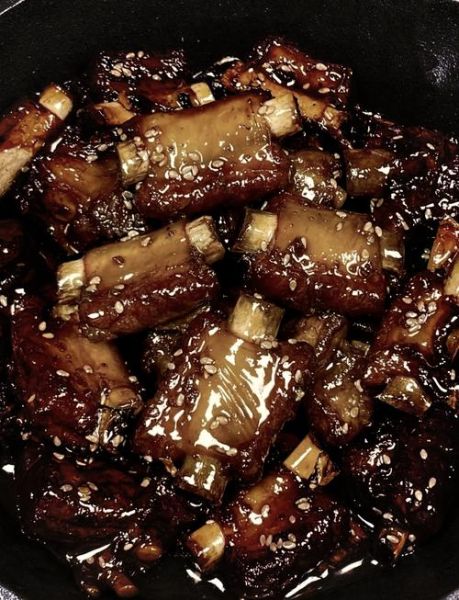 红烧肋排怎么做_红烧肋排的家常做法-第1张图片-山城妙识