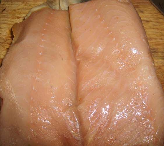 腌制大马哈鱼的做法_大马哈鱼腌制多久才入味-第3张图片-山城妙识