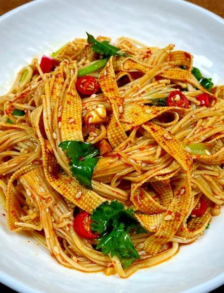 豆皮金针菇怎么做好吃_豆皮金针菇卷的做法大全-第1张图片-山城妙识