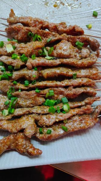烤牛肉串用什么部位的肉_哪个部位最好吃-第3张图片-山城妙识 烤牛肉串用什么部位的肉_哪个部位最好吃-第3张图片-山城妙识