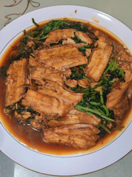 家常炖刀鱼怎么做_刀鱼不腥的秘诀-第2张图片-山城妙识 家常炖刀鱼怎么做_刀鱼不腥的秘诀-第2张图片-山城妙识