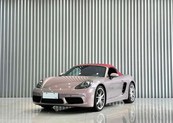 冰粉色保时捷多少钱_冰粉色保时捷值得买吗-第2张图片-山城妙识