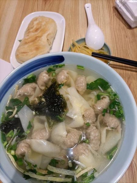 馄饨汤怎么做_馄饨汤底怎么调才鲜-第1张图片-山城妙识 馄饨汤怎么做_馄饨汤底怎么调才鲜-第1张图片-山城妙识