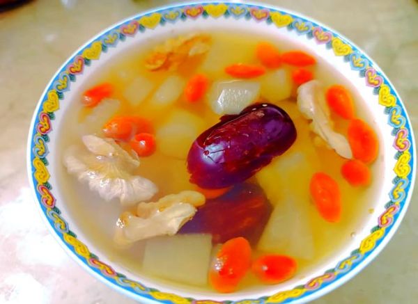 美颜养生汤怎么做_喝多久见效-第3张图片-山城妙识